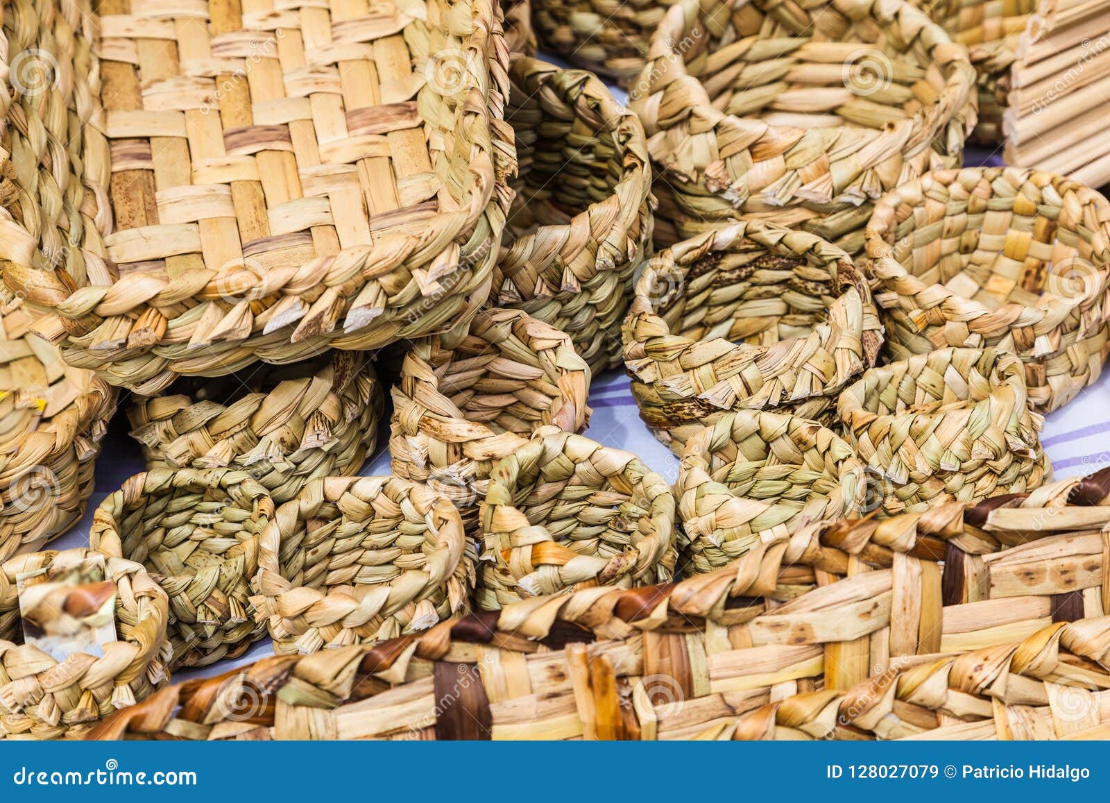 Artes de Totora imagen de archivo. Imagen de fondo, tejido - 128027079