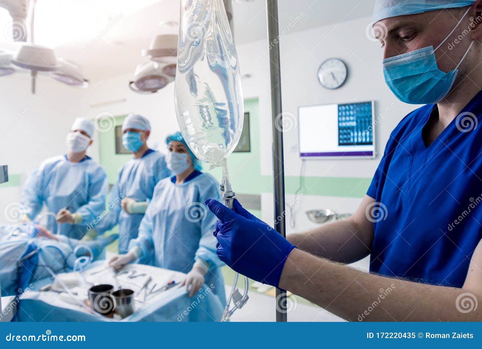 Arthroscope Surgery. Orthopedic Surgeons In Teamwork In The Operating ...