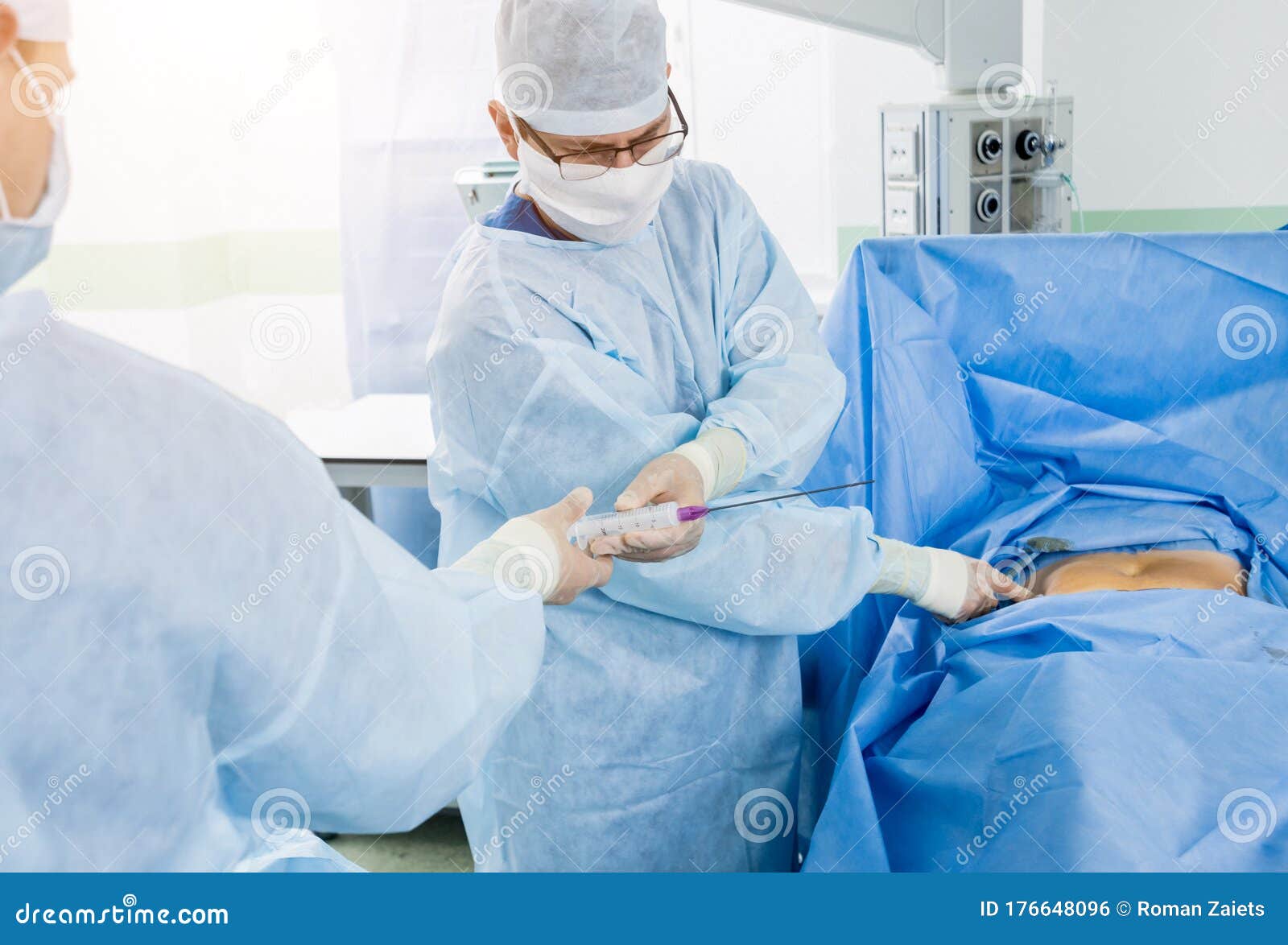 Arthroscope Surgery. Orthopedic Surgeons in Teamwork in the Operating ...
