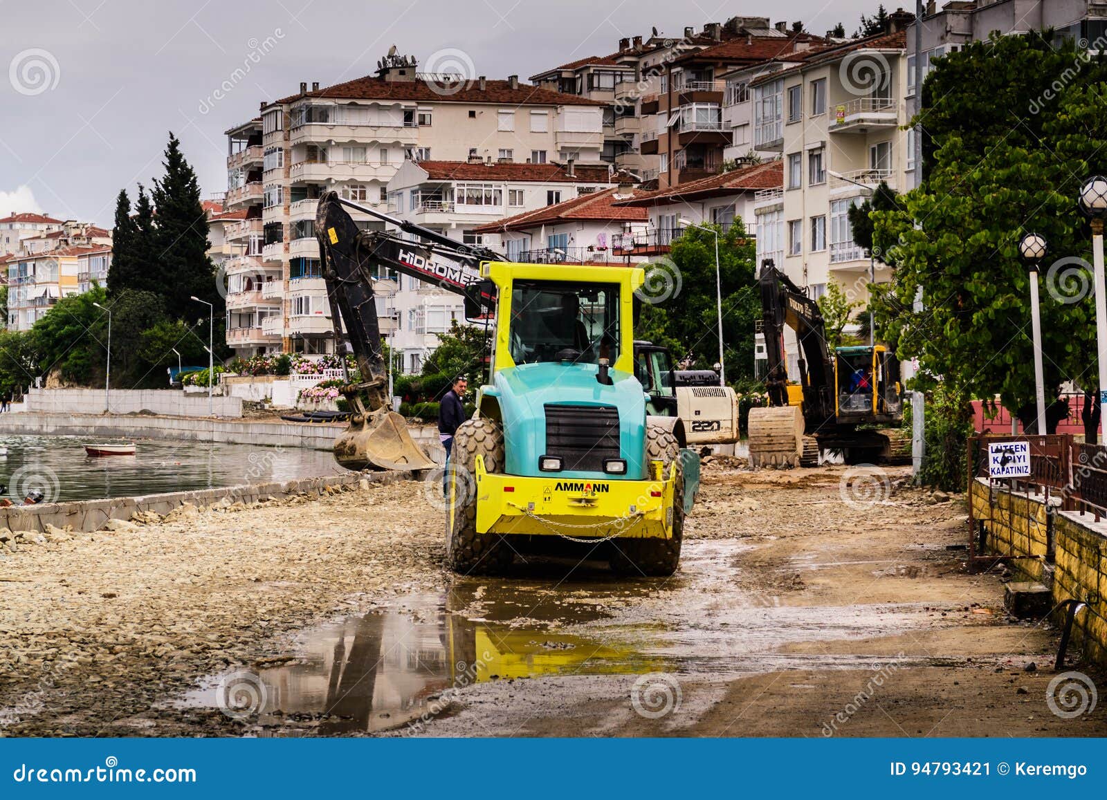 Artificial Shoreline Construction Editorial Photo - Image of outdoor ...