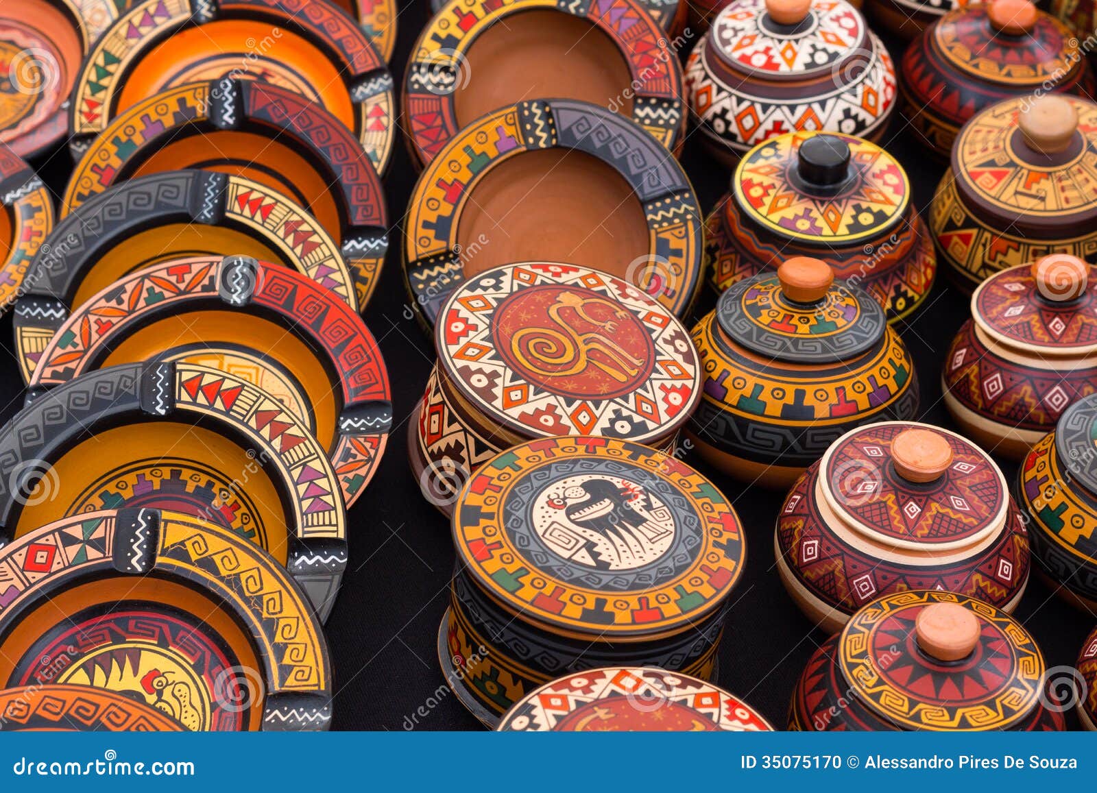 Artigianato Peruviano Della Ciotola Fotografia Stock - Immagine di ...