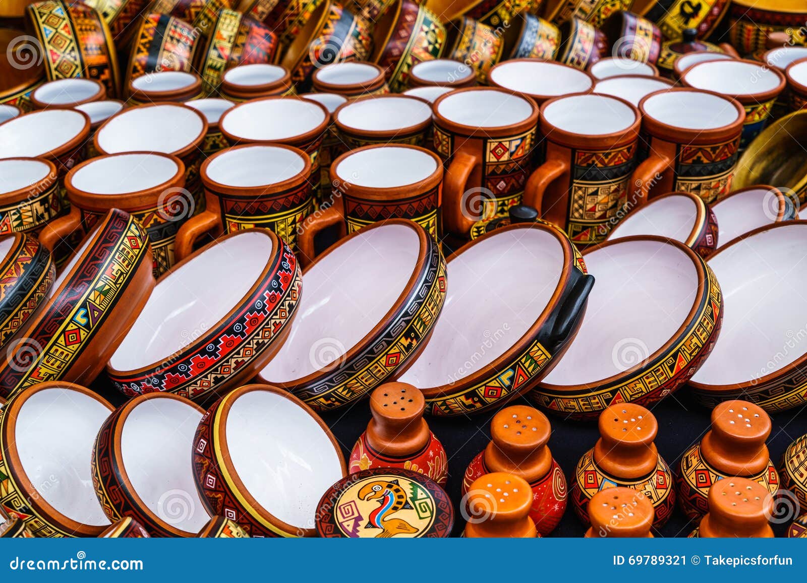 Artigianato Peruviano Tipico Immagine Stock - Immagine di piastra ...