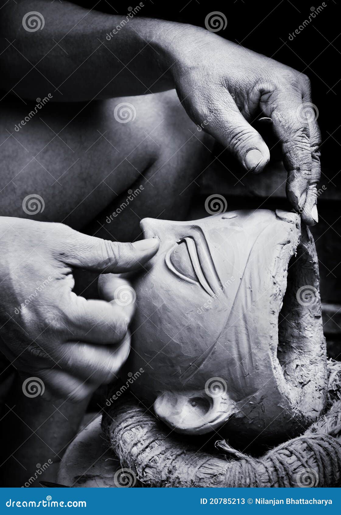 Artisan creating clay idol stock image. Image of traditional - 20785213