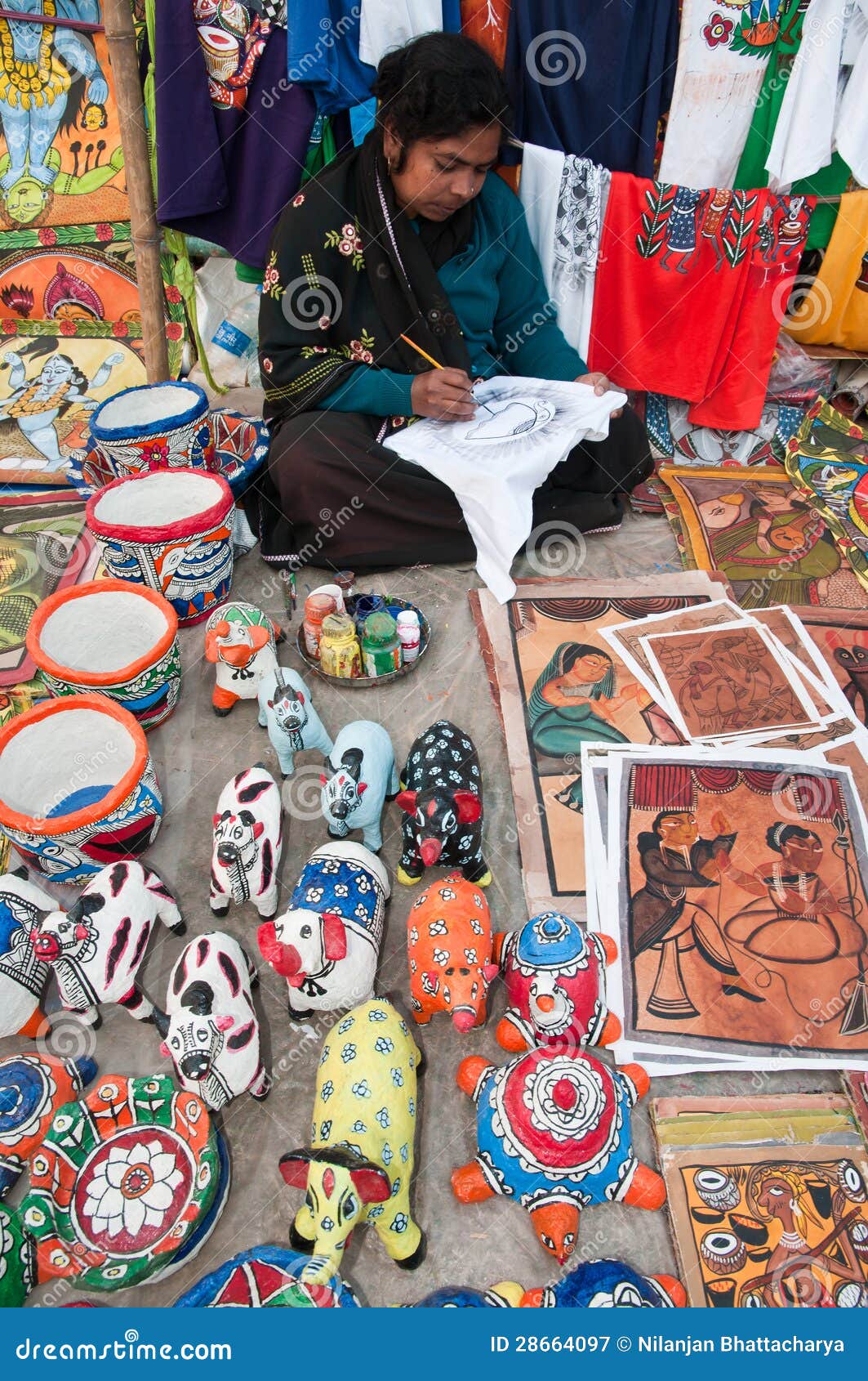 Artisan Creating Handicrafts Editorial Photography - Image of girl ...