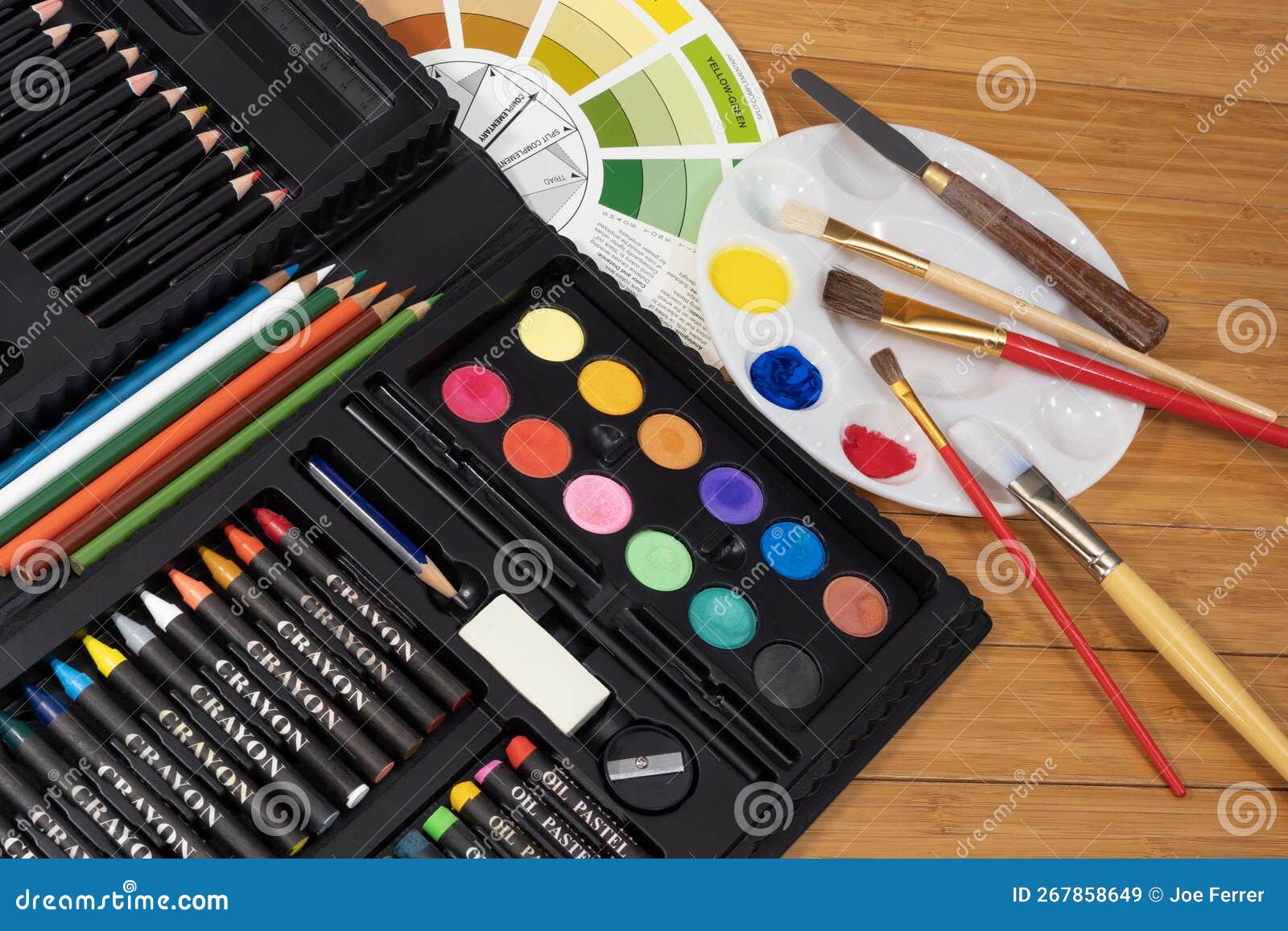 Artist Drawing and Painting Kit Stock Image - Image of swatch, wheel ...