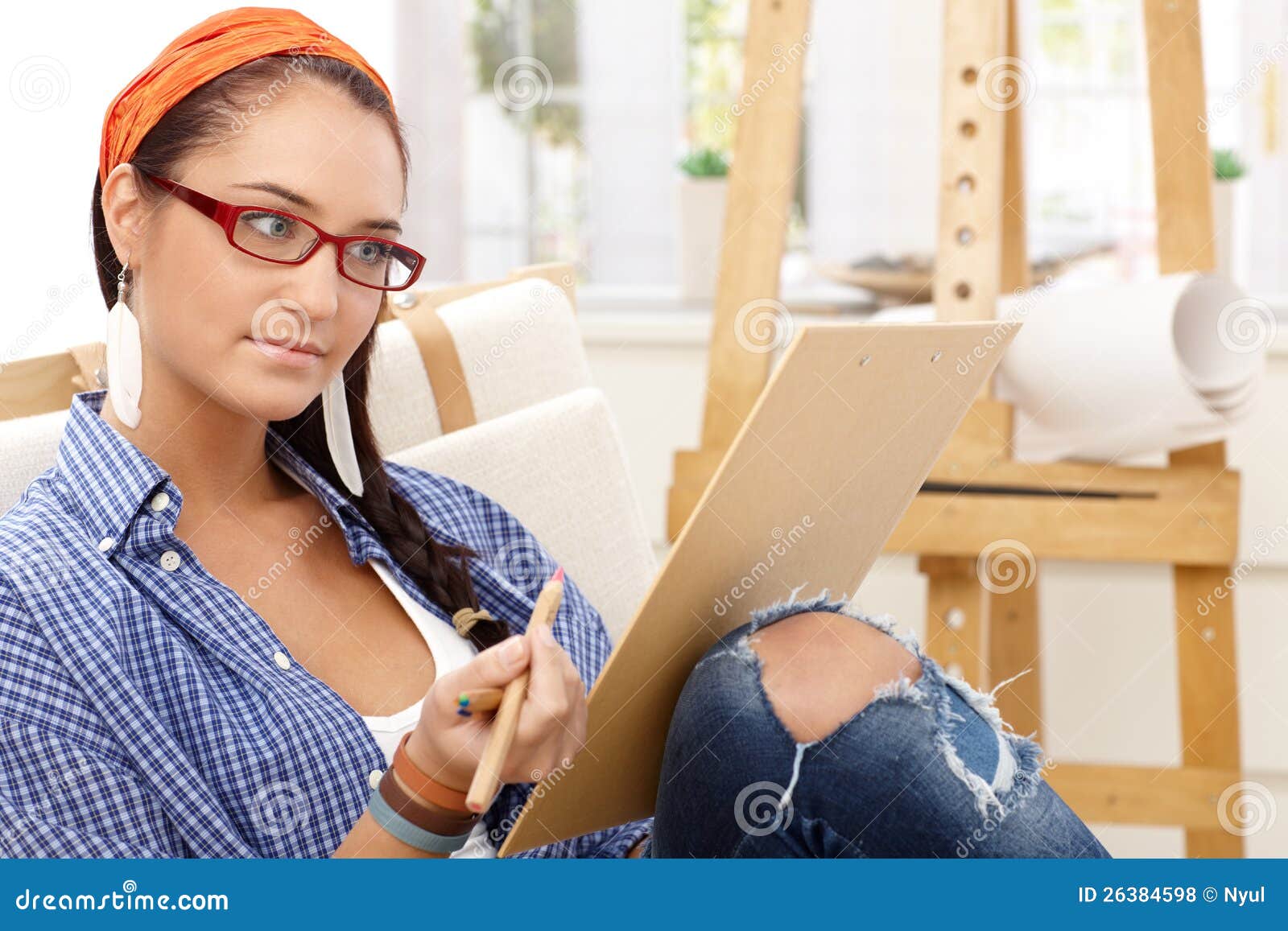 Artist Girl Drawing in Studio Stock Photo - Image of beautiful, board ...