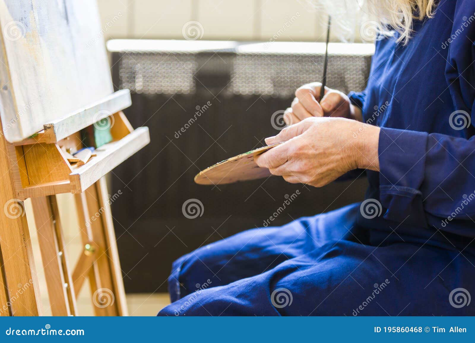 Artist Mixing Paint on Palette Stock Photo - Image of group, easel ...