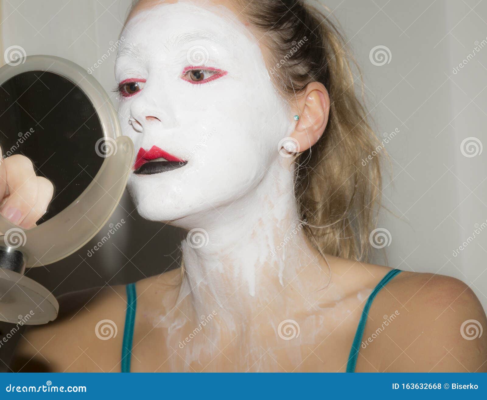 Artist Preparing for Performance Stock Photo - Image of white, mask ...