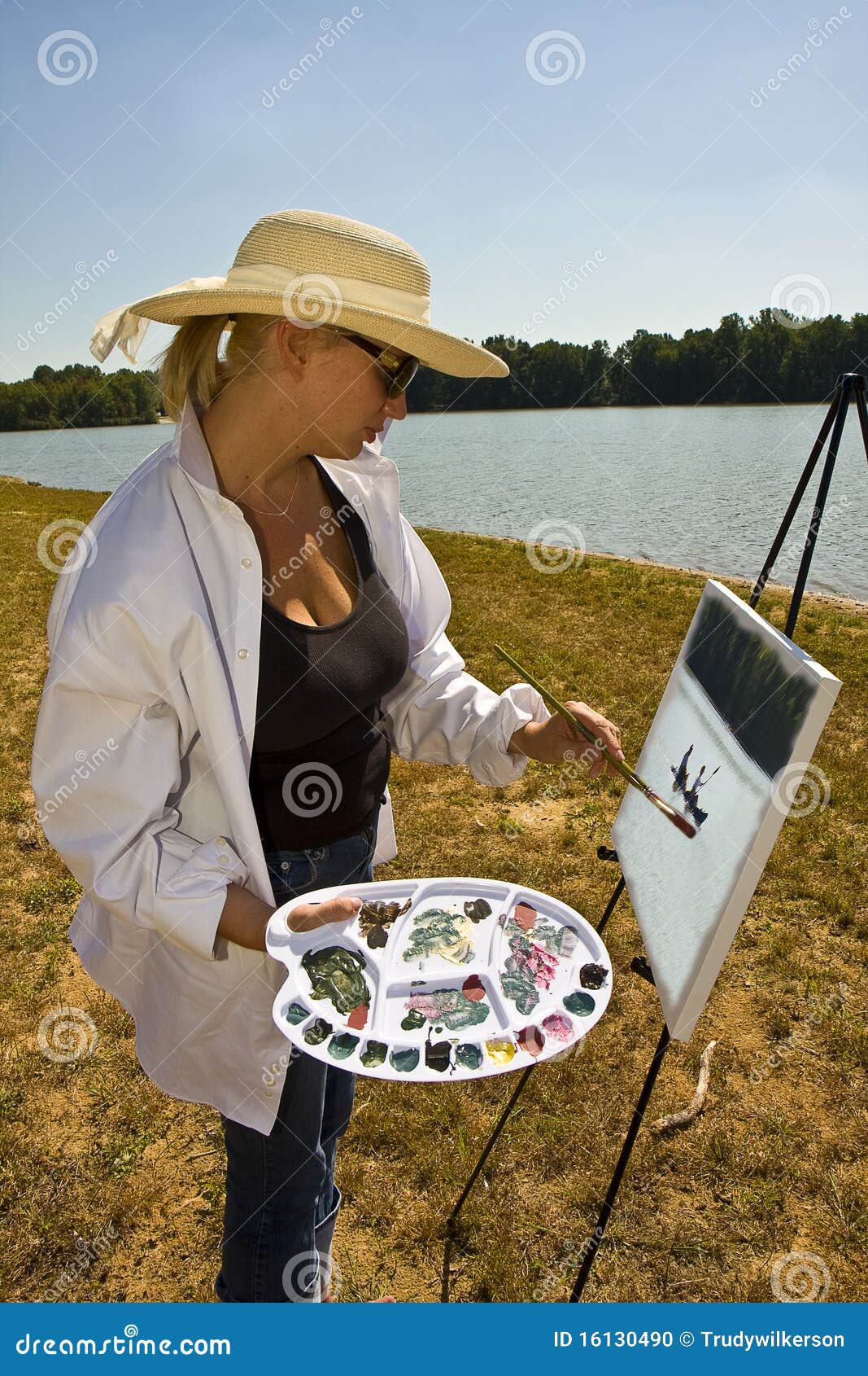 Artist Wearing Hat stock photo. Image of artist, jeans - 16130490