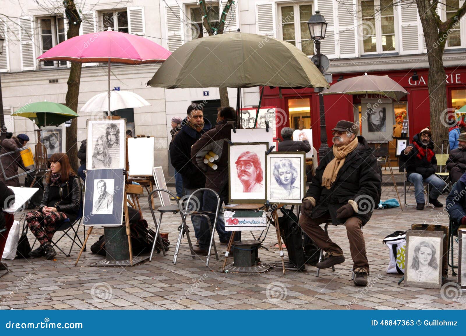 Artiste de rue - Paris photo stock éditorial. Image du place - 48847363