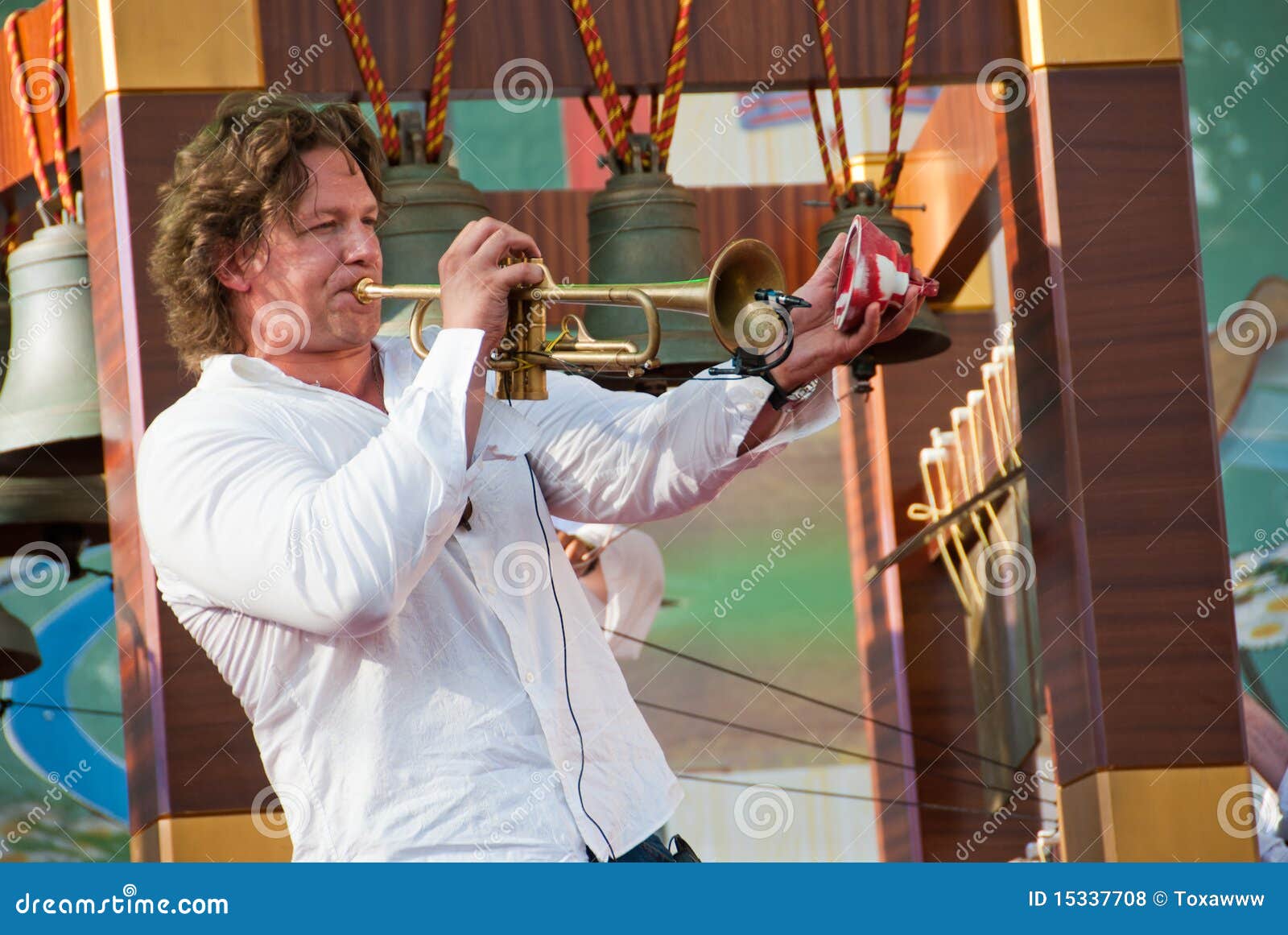 Artiste Russe Mikhail Ivanov Photo stock éditorial - Image du joueur ...