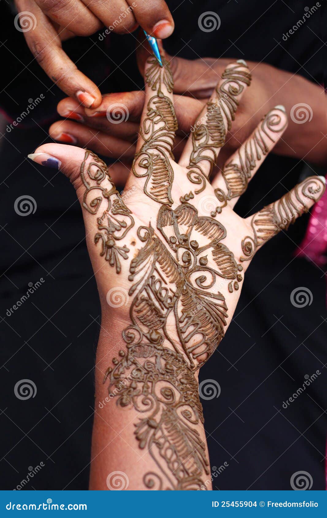 Artistic Henna Designing on Hand Stock Photo - Image of asian, fine ...