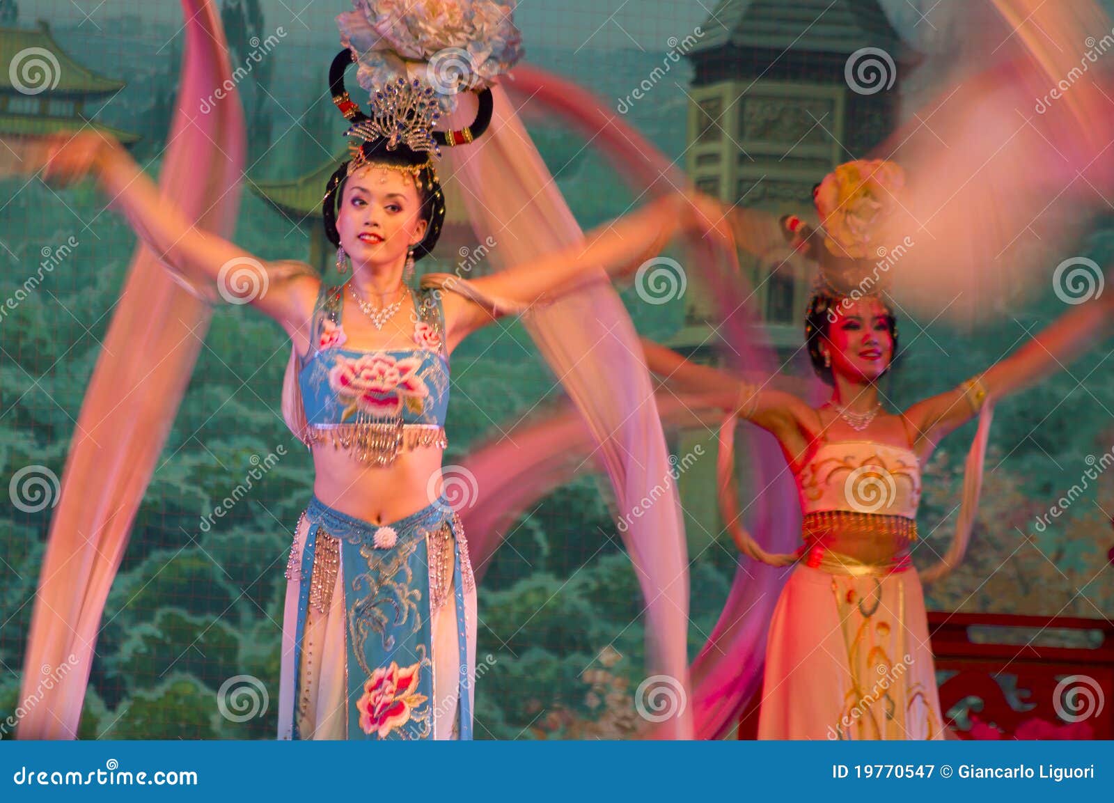 Artists Dancing in the Tang Dynasty Dancing Show Editorial Photography ...