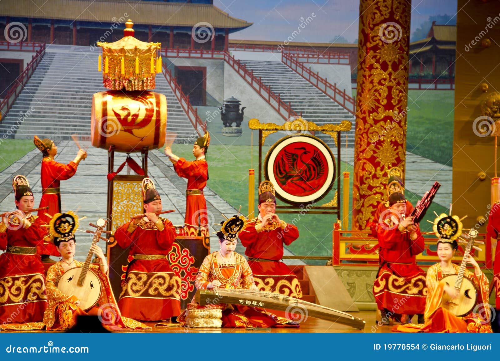 Artists Playing Chinese Instruments Editorial Stock Image - Image of ...