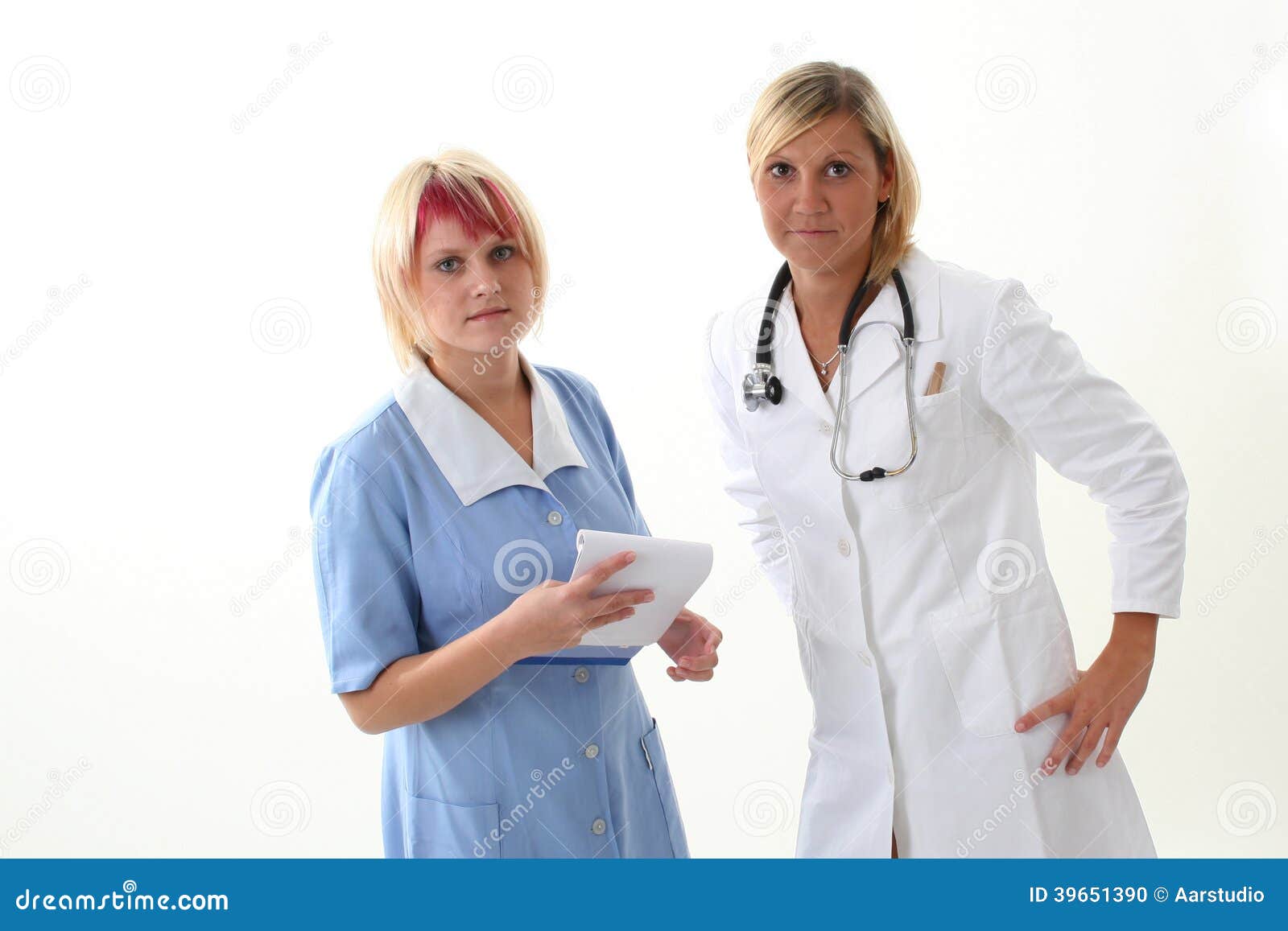 Arts En Verpleegster Die Te Doen Wat Discusing Stock Foto - Image of ...