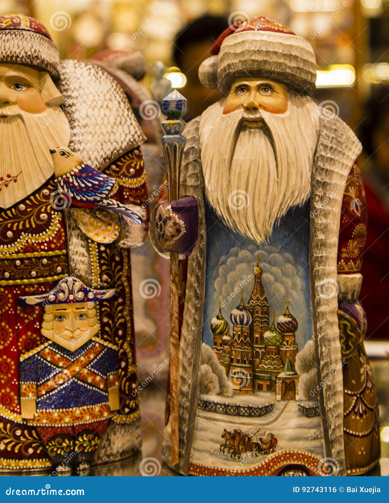 Artware in the shop,moscow editorial photo. Image of costume - 92743116