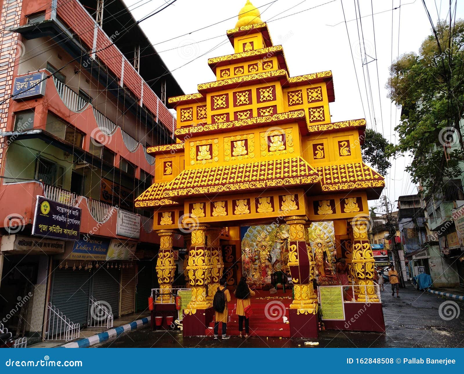 A Sample Pandal while the Festive Season of Bengal Stock Photo - Image ...