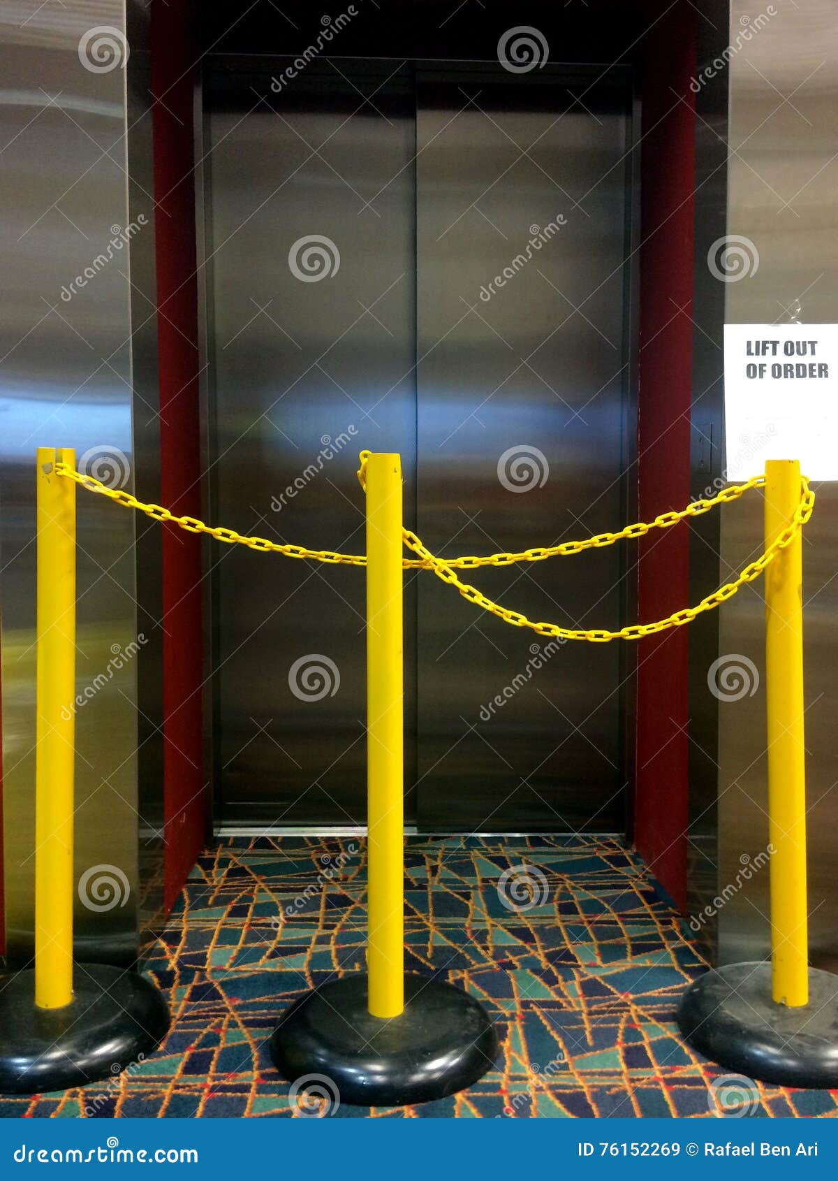 Ascenseur En Panne D'ascenseur Image stock - Image du trappe, levage ...