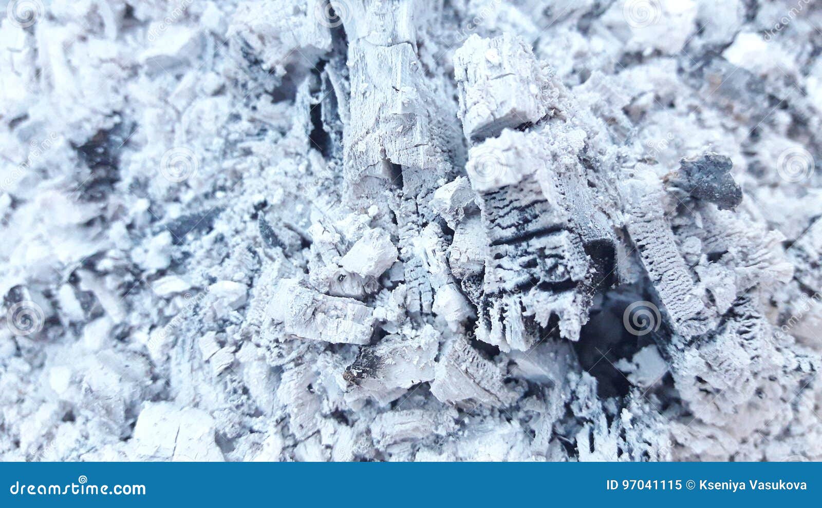 Asche stockbild. Bild von kohlen, asche, brennholz - 97041115