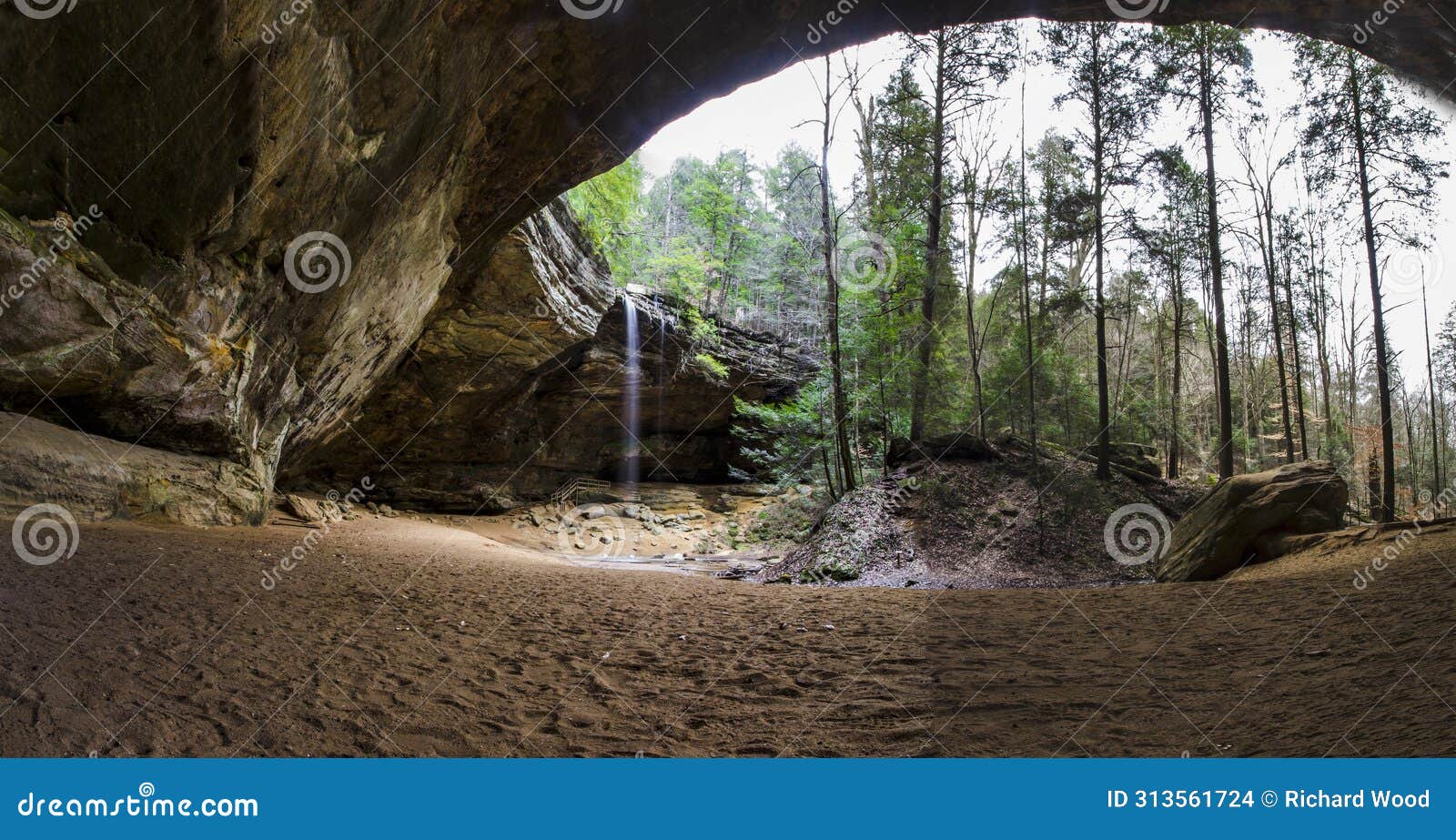 Ash Cave, Hocking Hills State Park, Ohio Stock Photo - Image of ...
