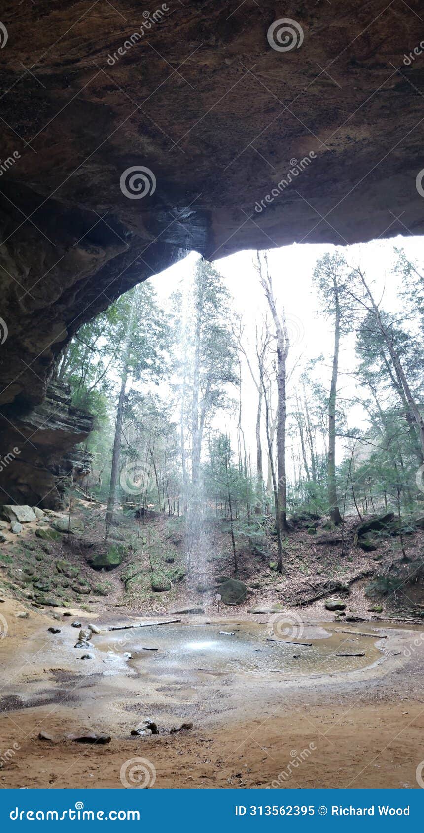 Ash Cave, Hocking Hills State Park, Ohio Stock Image - Image of fall ...