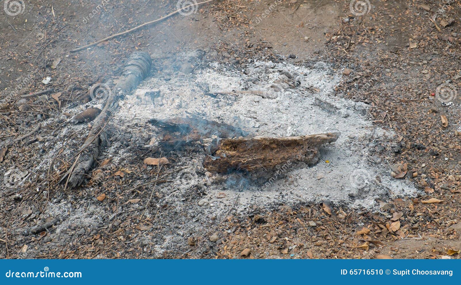 Ashes on a Burned Fire Place Stock Photo - Image of heat, fire: 65716510