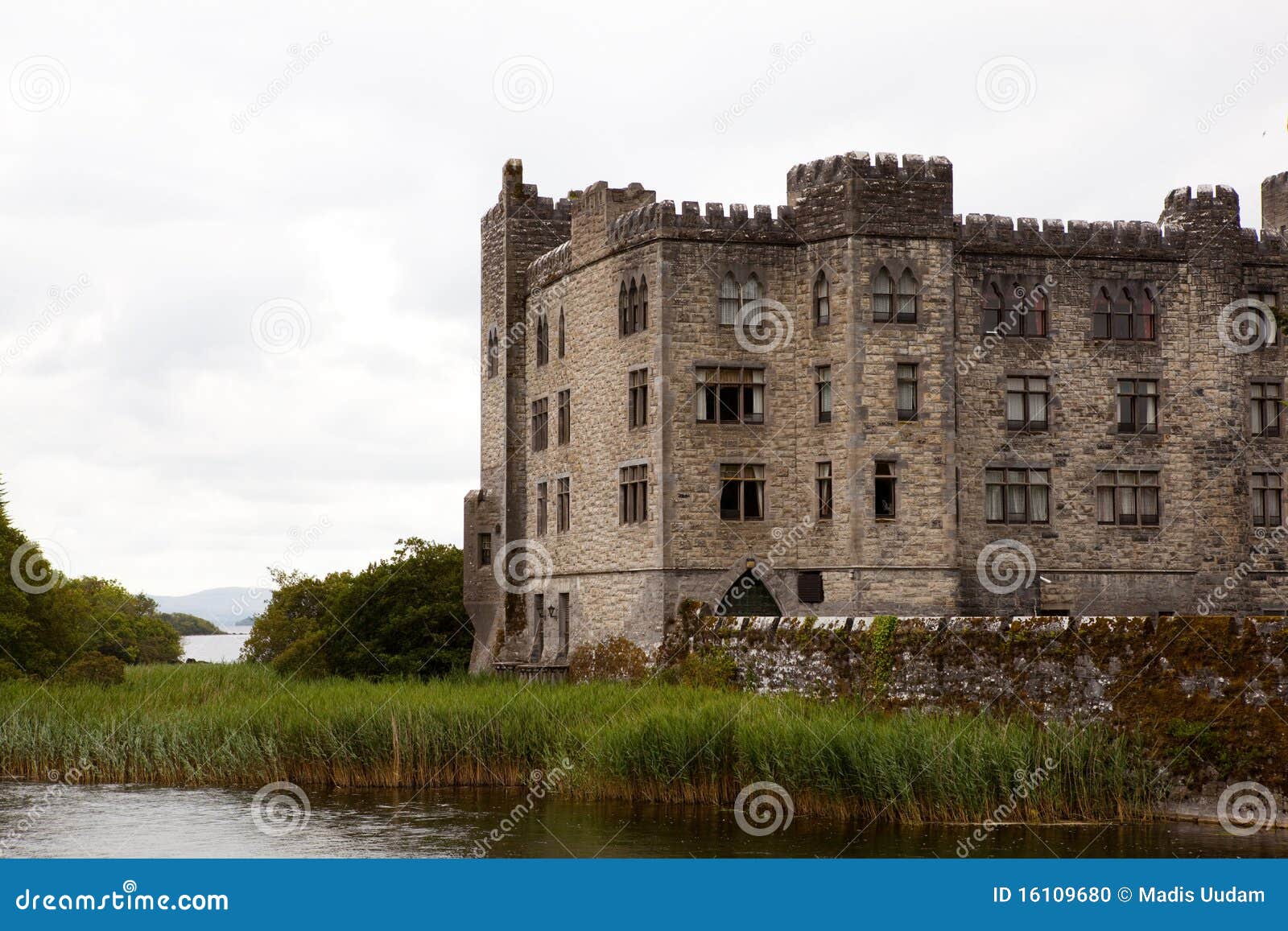 Ashford Castle in Mayo stock photo. Image of moher, fort - 16109680