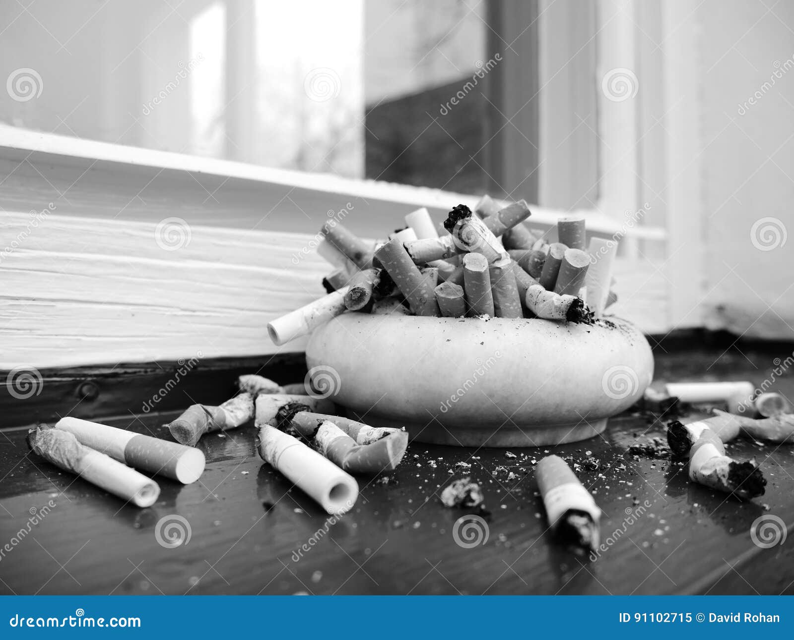 Ashtray full of cigarettes stock image. Image of joint - 91102715