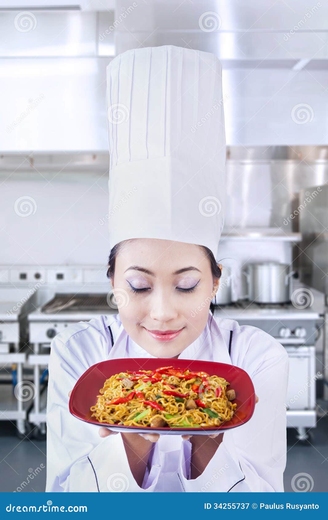 Asian Chef Serve Noodle in Kitchen Stock Image - Image of chefs ...