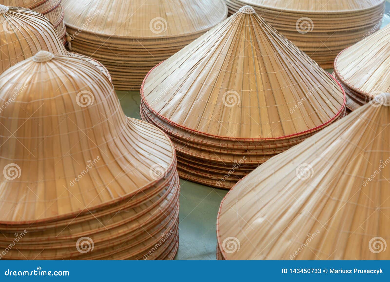 Asian Cone Hat Stock Photos - Download 495 Royalty Free Photos