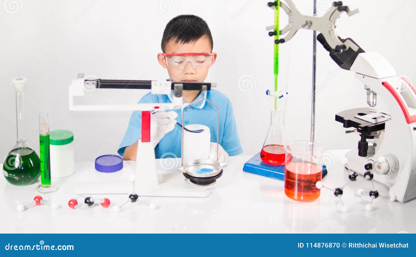 Asian Cute Child Learning Science in Laboratory on Gray Whit Background ...
