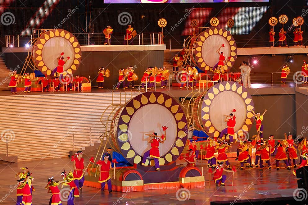 Asian drum performance editorial image. Image of group - 7346120