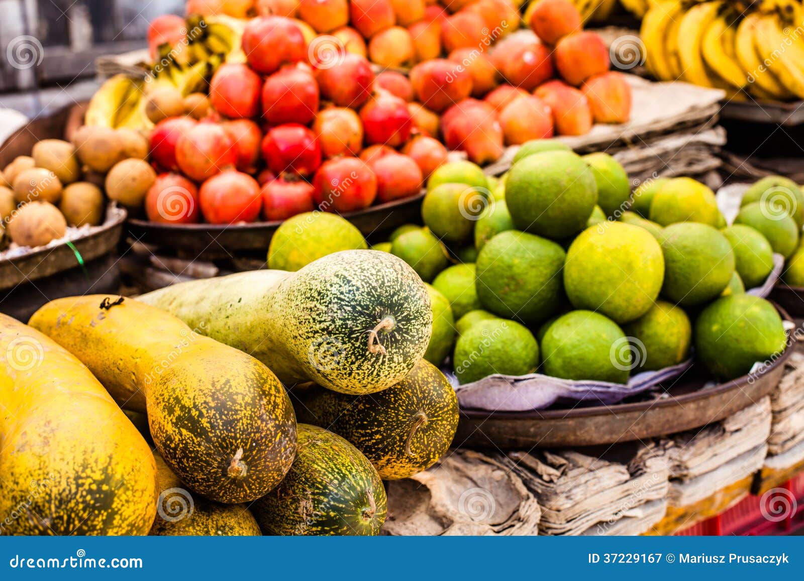 Asian Farmer S Market Selling Fresh Vegetables Stock Image - Image of ...