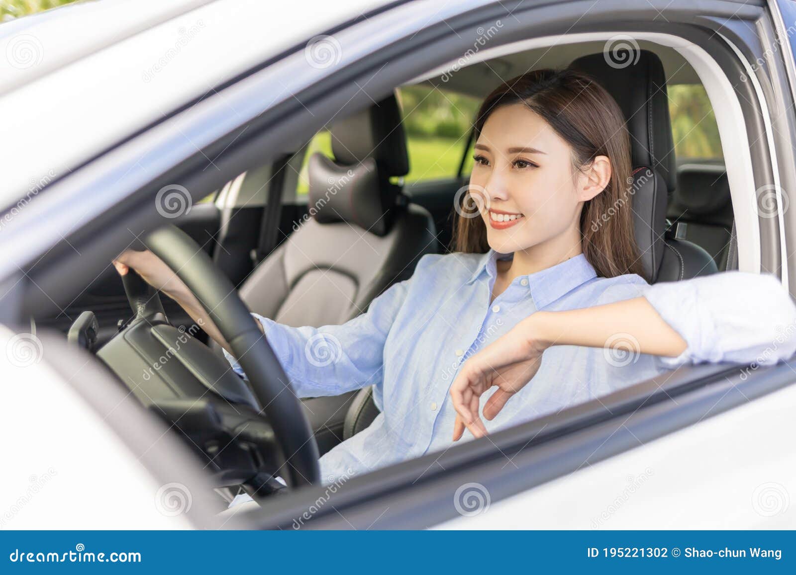 Asian female driver smile stock photo. Image of happy - 195221302