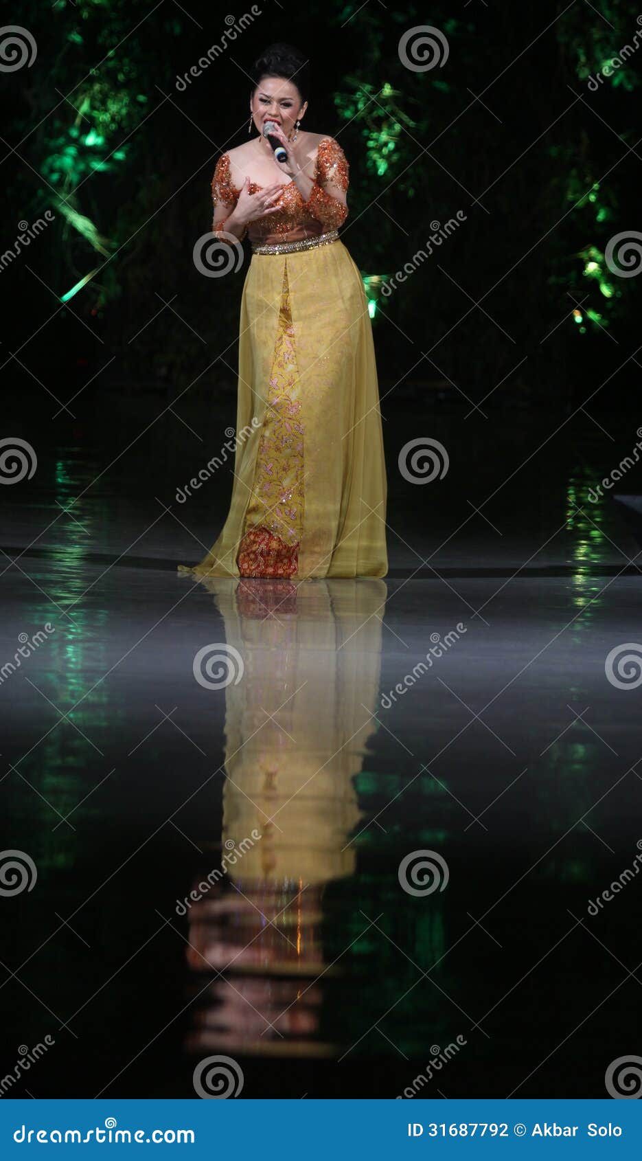 Asian Female Singer on Stage Editorial Photography - Image of rock ...