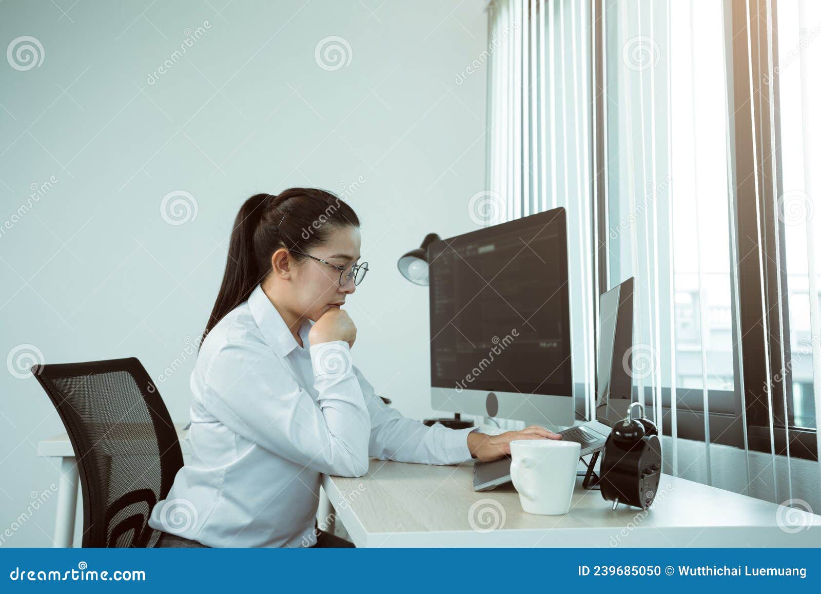 Asian Female Software Developers are Stressed in Analyzing Code-based ...