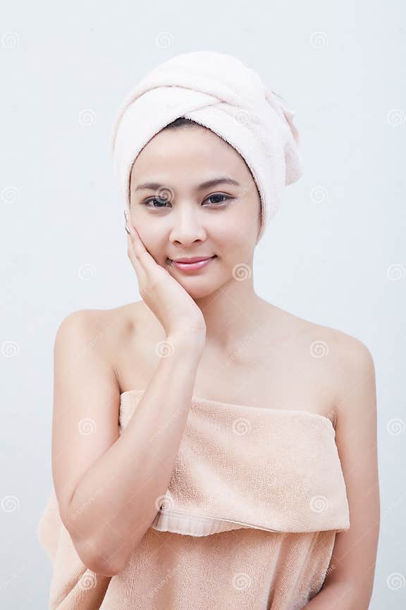 Asian Girl In Spa Stock Image Image Of Cream Bathroom 28442845