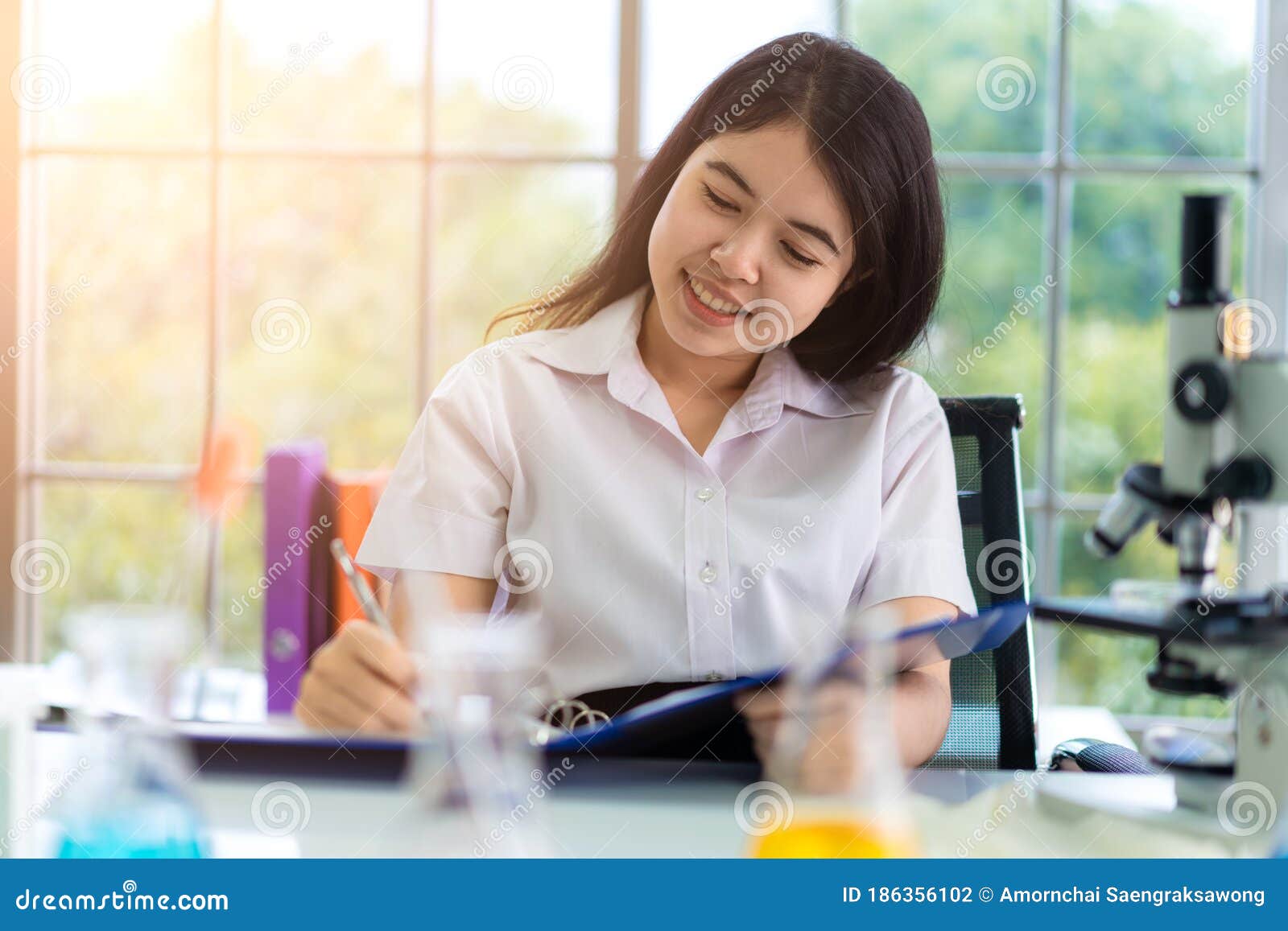 Asian Girl Students are Doing Science Experiments in a Science Lab ...