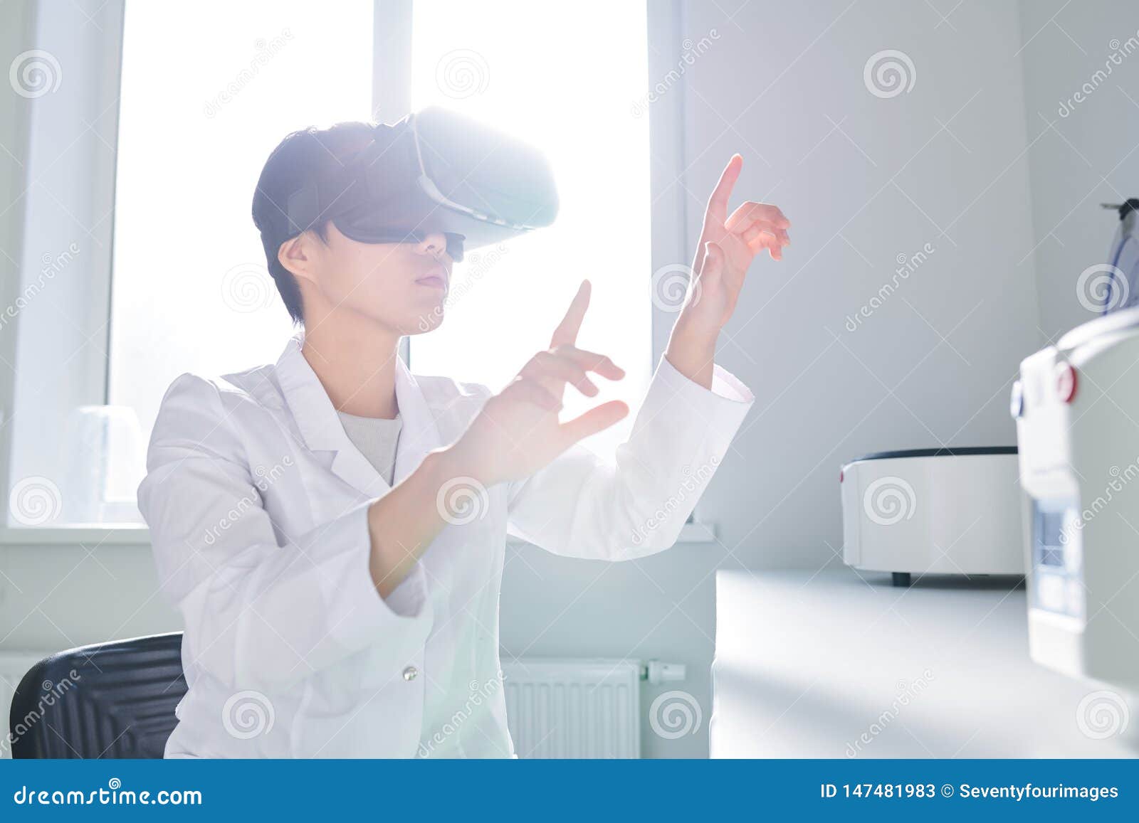 Asian Innovation Scientist Using VR Simulator Stock Image - Image of ...