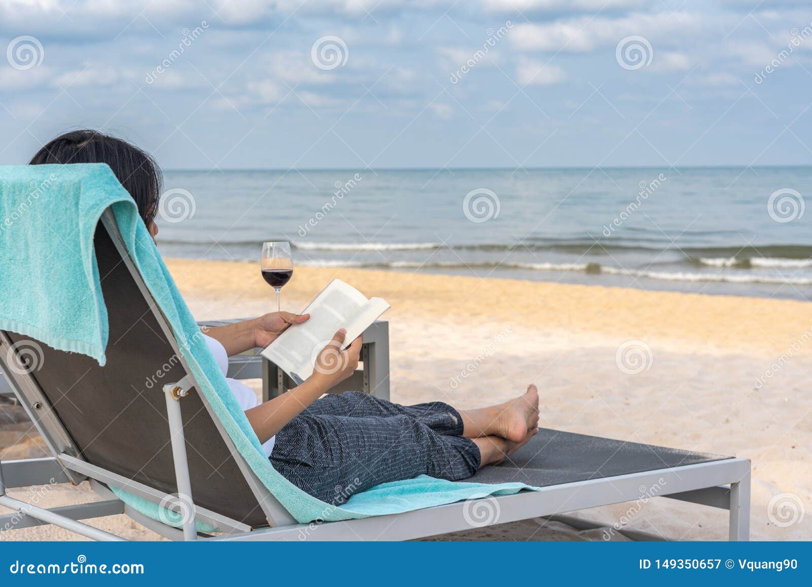 Lady Reading Book and Relax on the Summer Beach Stock Image - Image of ...