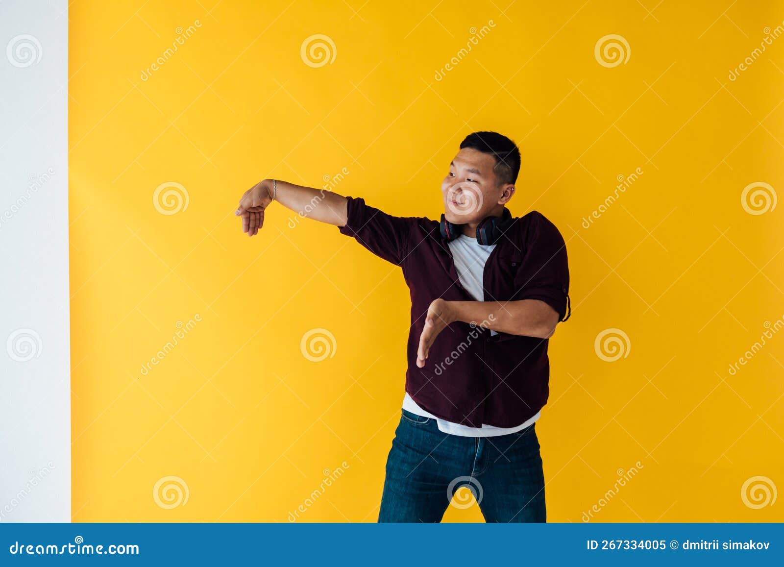 Asian Man Dancing Alone To Music Dance Stock Image - Image of ... Asian Man Dancing Alone To Music Dance Stock Image - Image of ...
