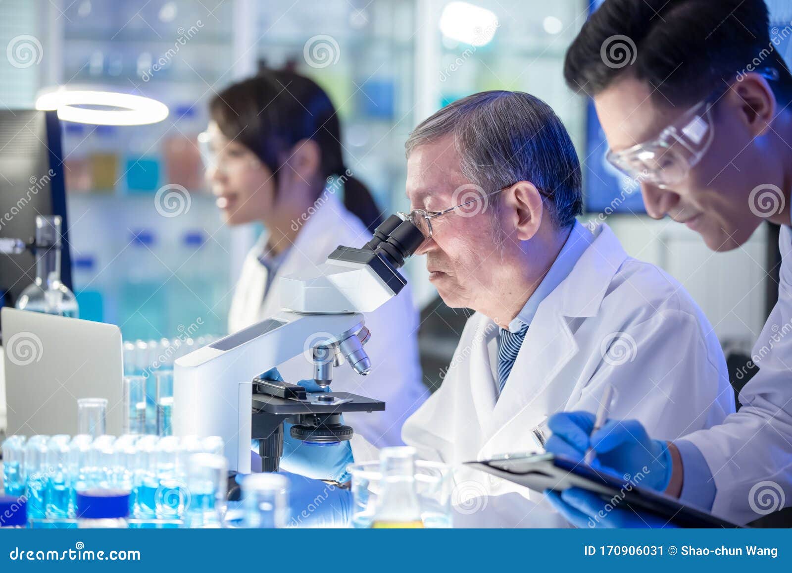 Asian Scientist Team Meeting Stock Image - Image of research, chemist ...