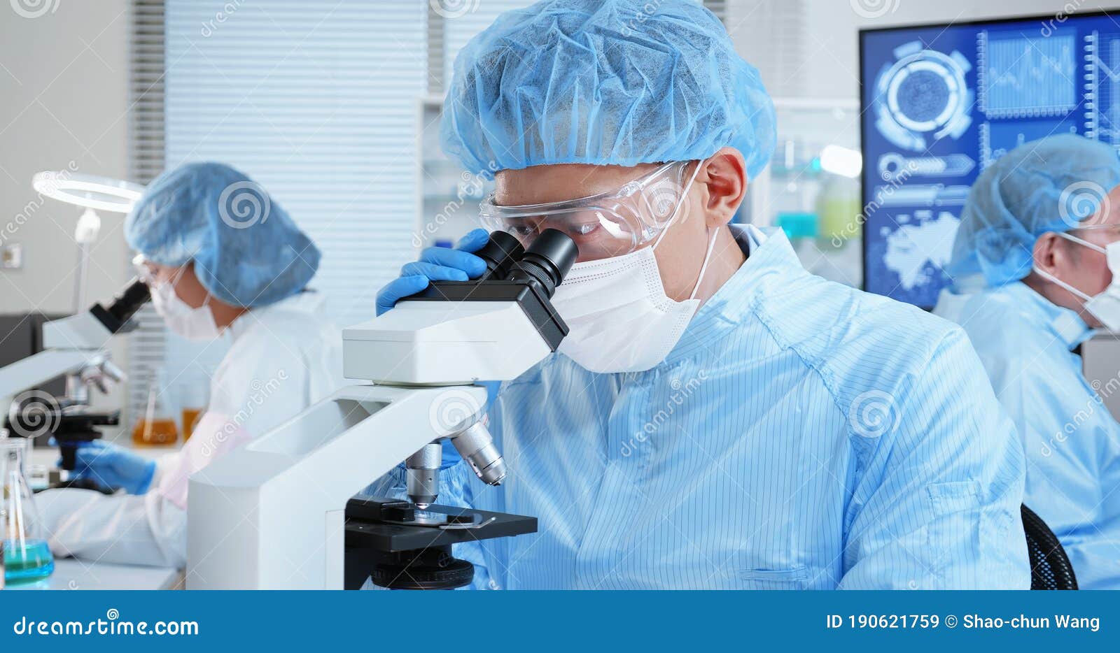 Asian Scientist Use Microscope Stock Image - Image of health, expertise ...