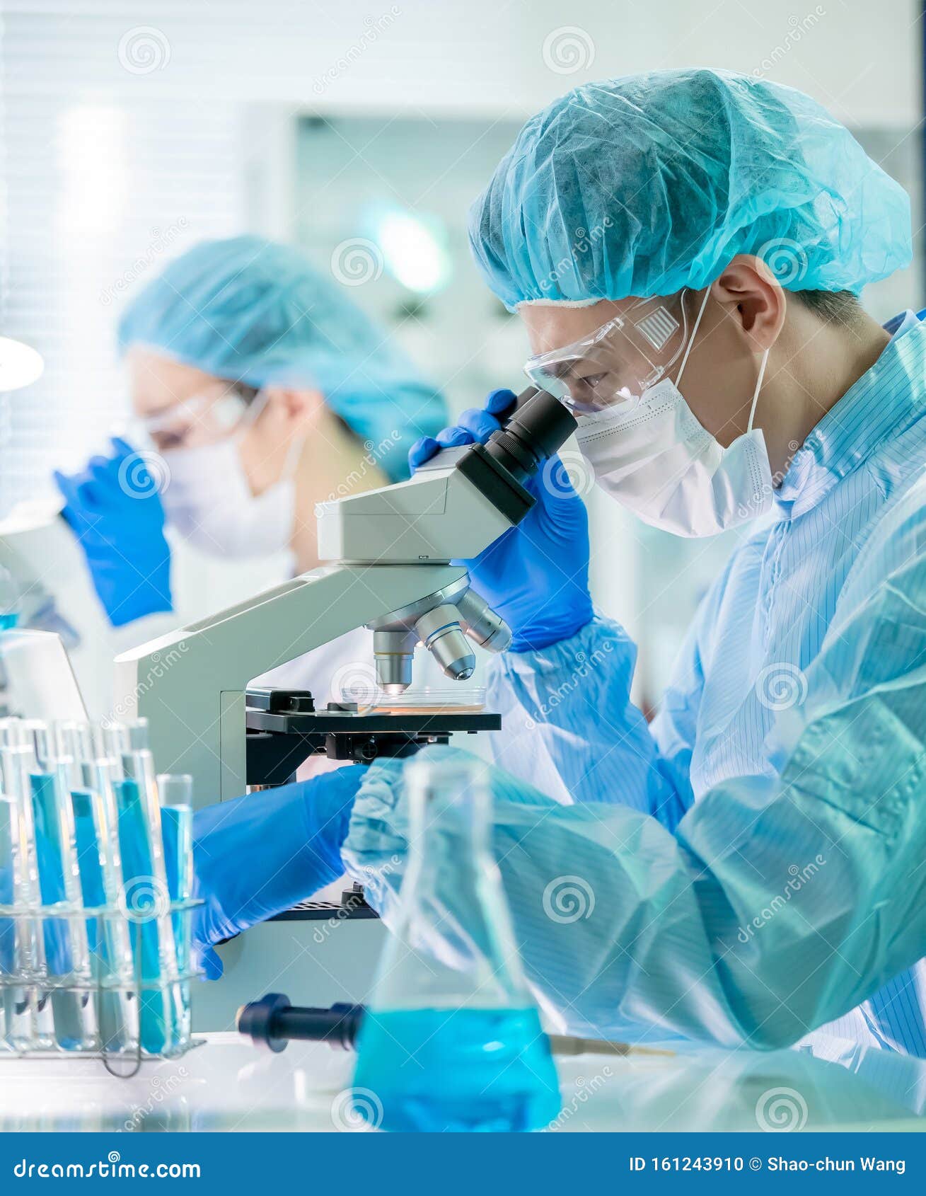 Asian Scientist Use Microscope Stock Photo - Image of mask, korean ...
