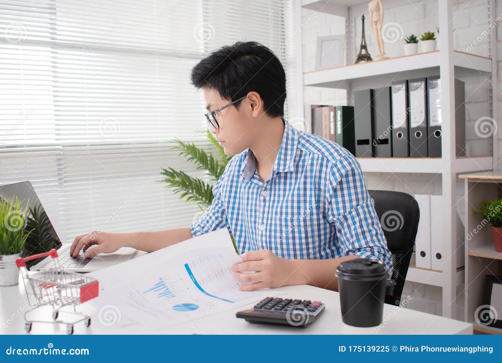 Asian Startup Businessmen Work Hard in Their Offices Stock Image ...