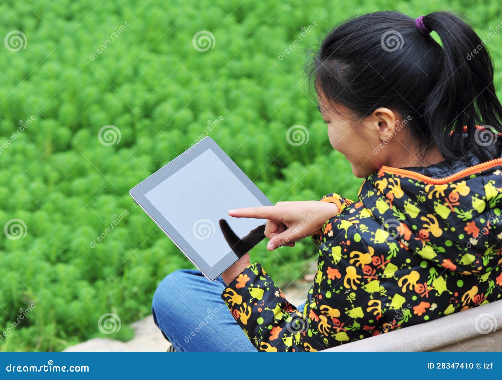 Asian student use ipad 4 stock photo. Image of finger - 28347410