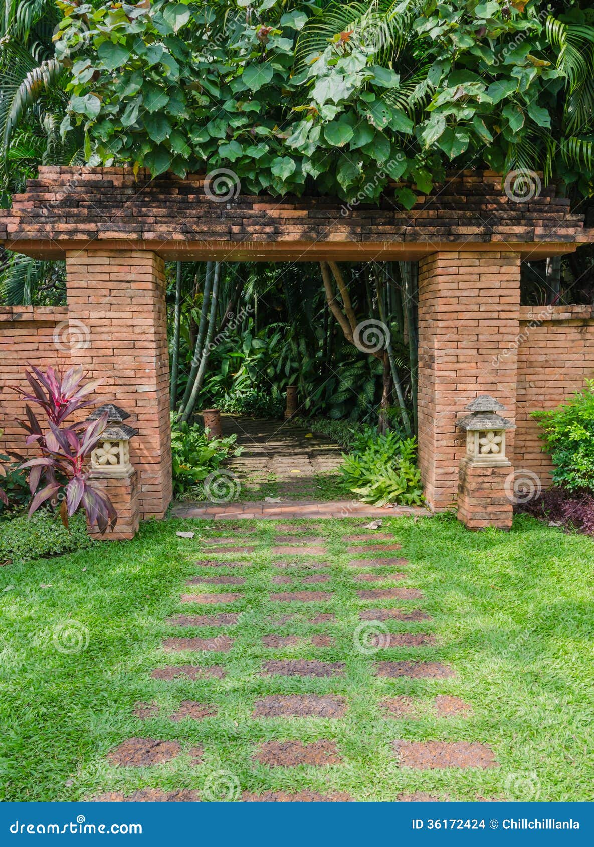 Asian Style Garden Entrance Stock Photo - Image of scene, antique: 36172424