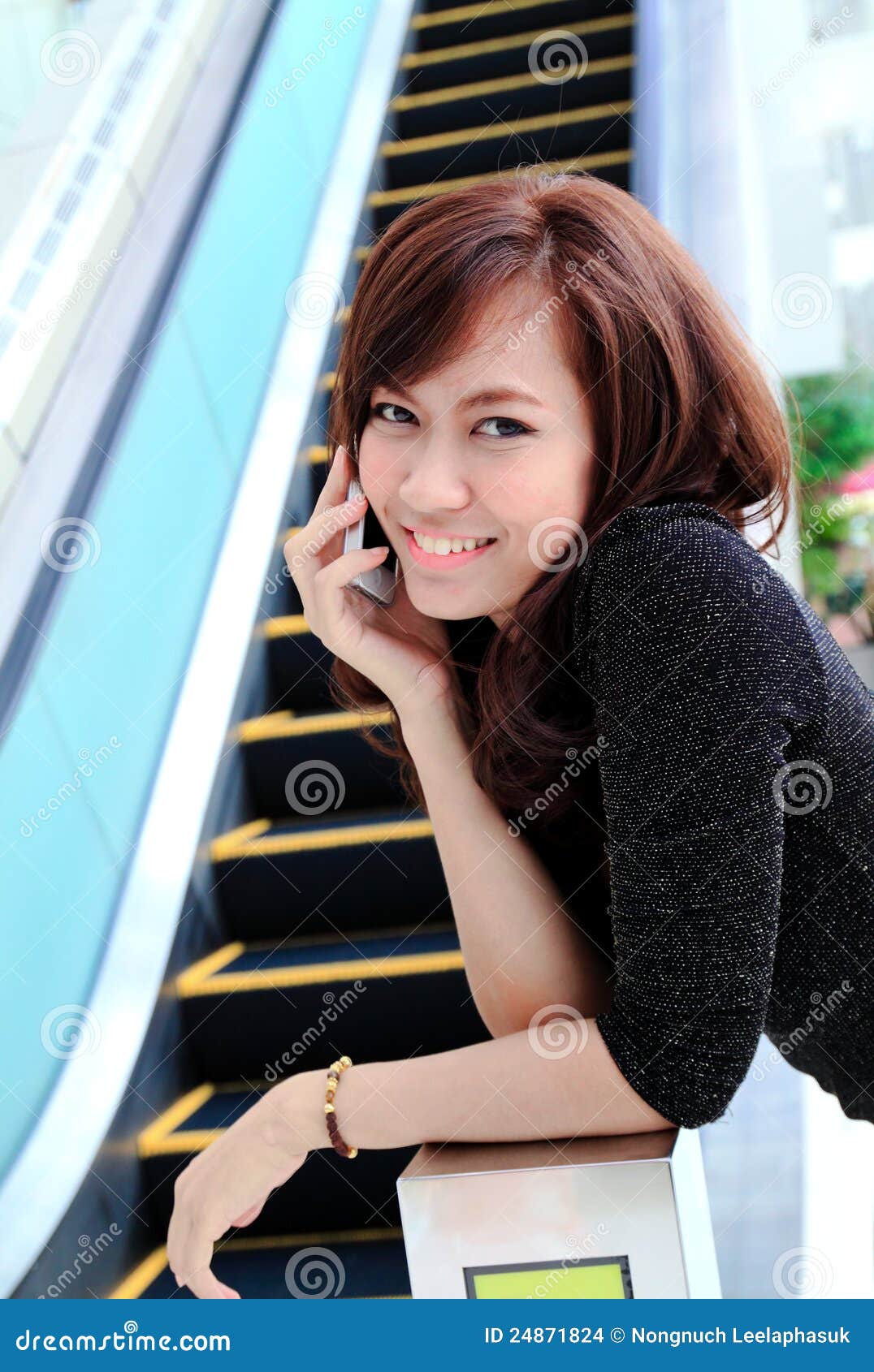 Asian Woman Using a Cell Phone Stock Photo - Image of mobile, asian ...