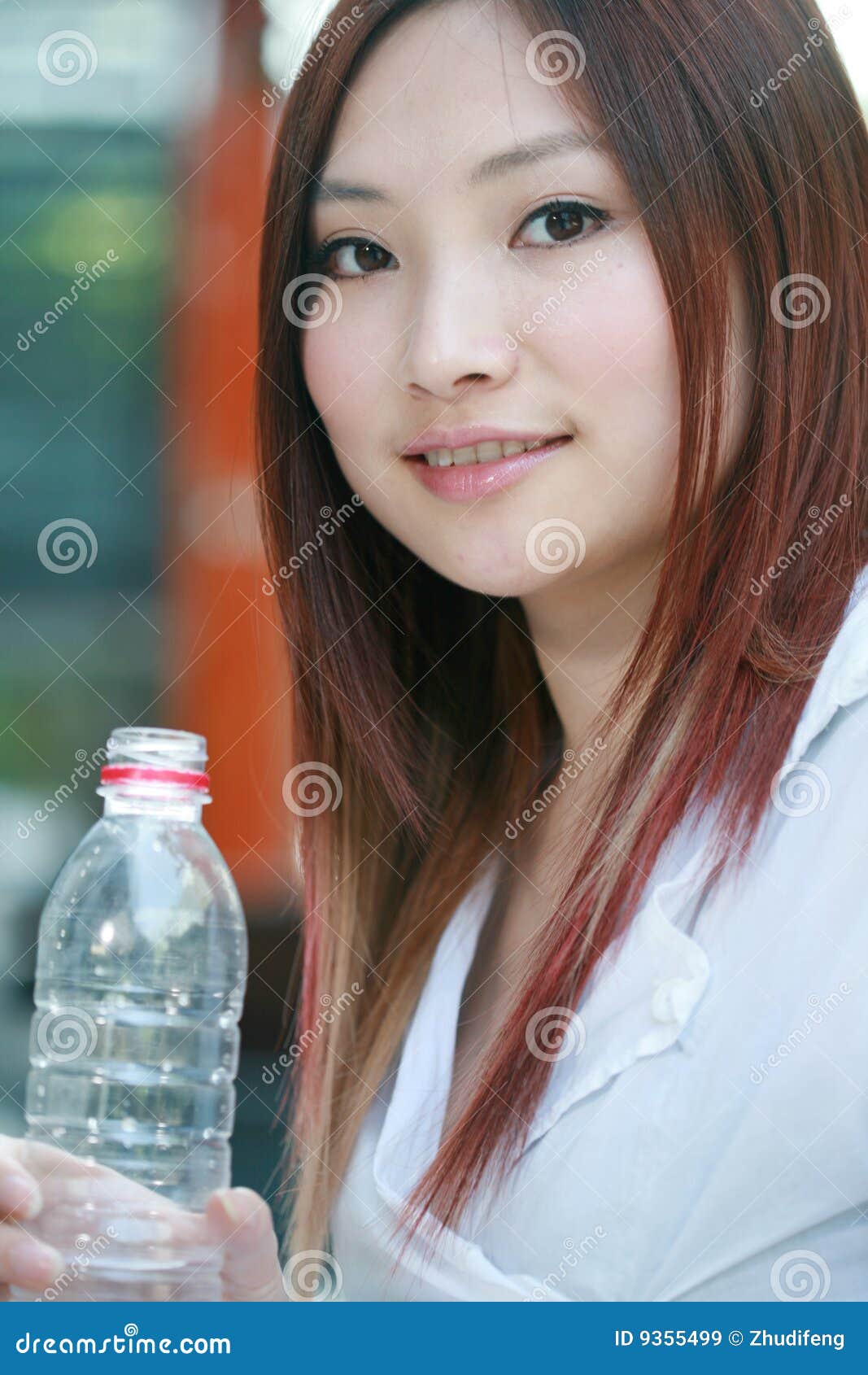 Asian women drinking water stock image. Image of pretty - 9355499