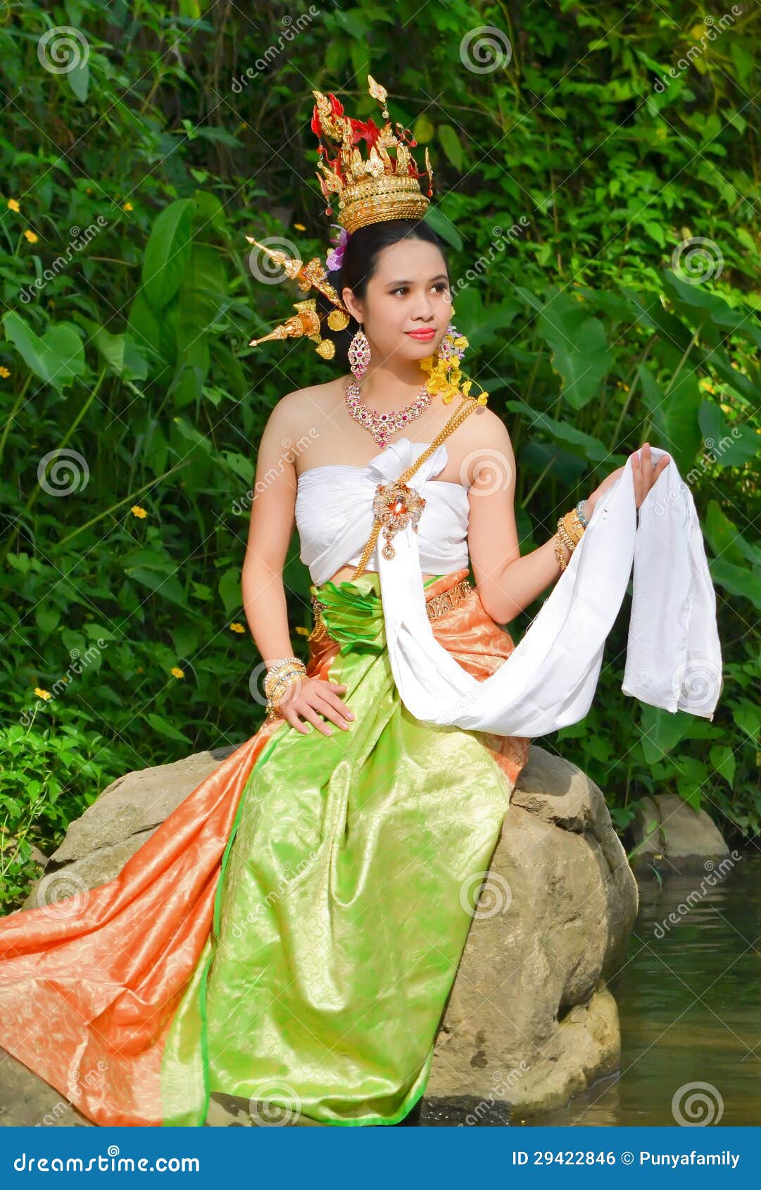 Asian Women in Traditional Costume Stock Photo - Image of danseuse ...